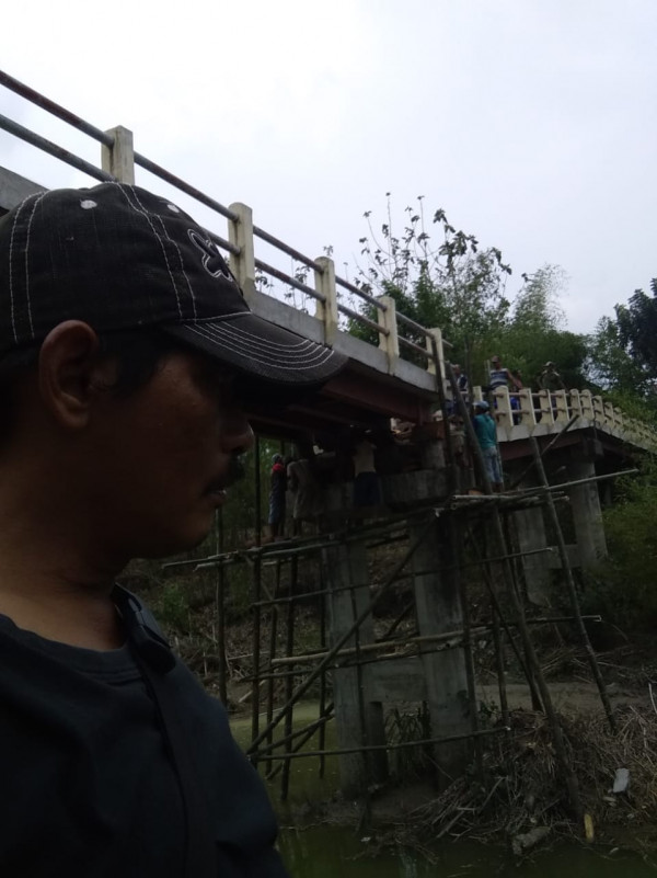 Perbaikan Jembatan Penghubung Antar Desa